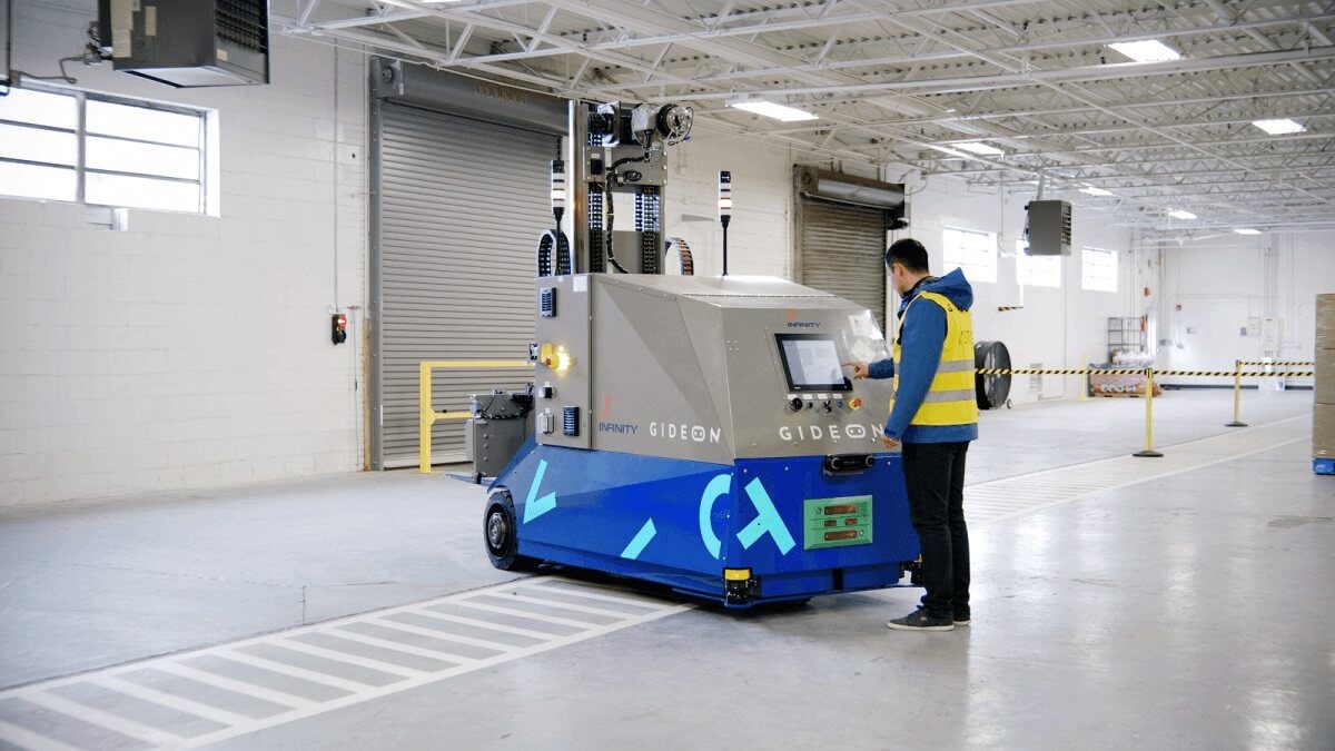 Gideon launches Trey, the autonomous forklift for trailer loading & unloading